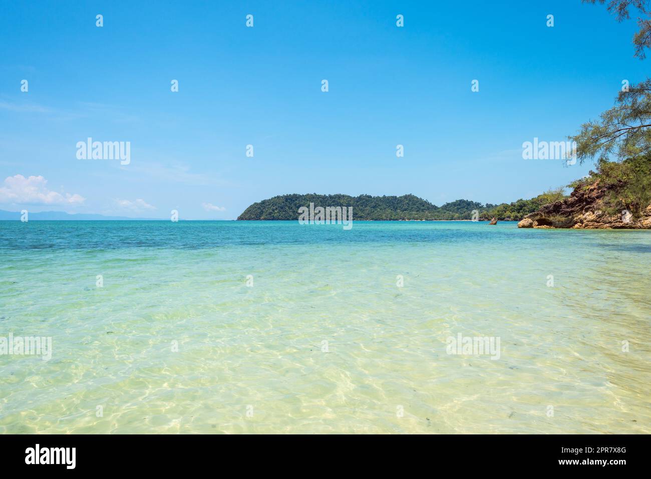 Beach and shoreline of the Buffalo Bay on the island of Ko Phayam Stock ...