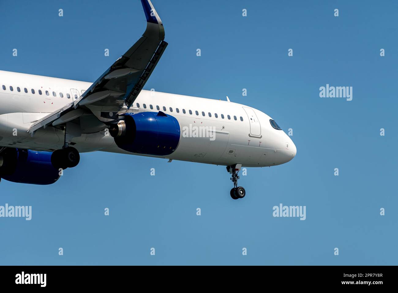 Airplane blue hi-res stock photography and images - Alamy