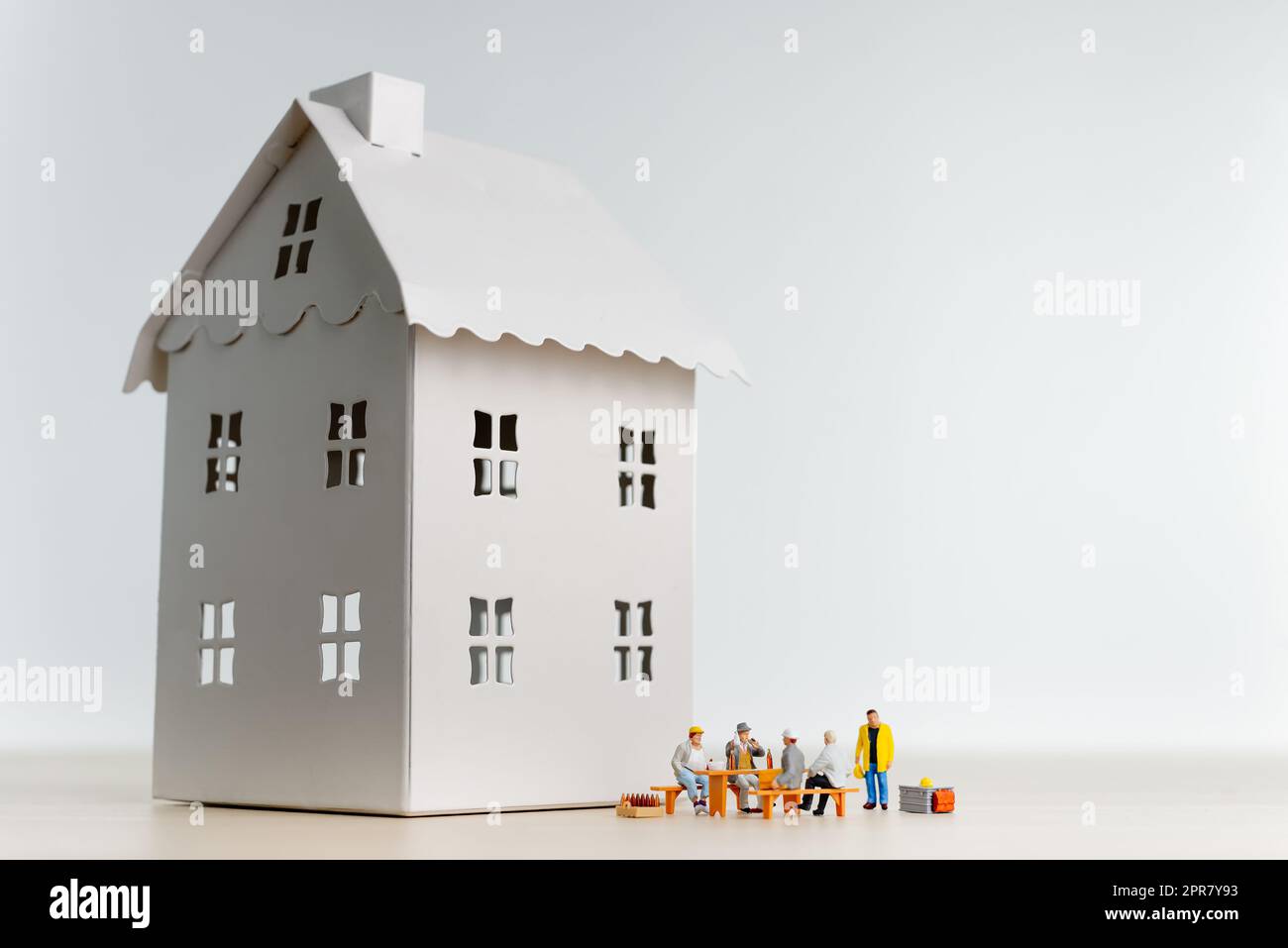 Builders at construction site resting during break Stock Photo - Alamy Builders at construction site resting during break Stock Photo - Alamy