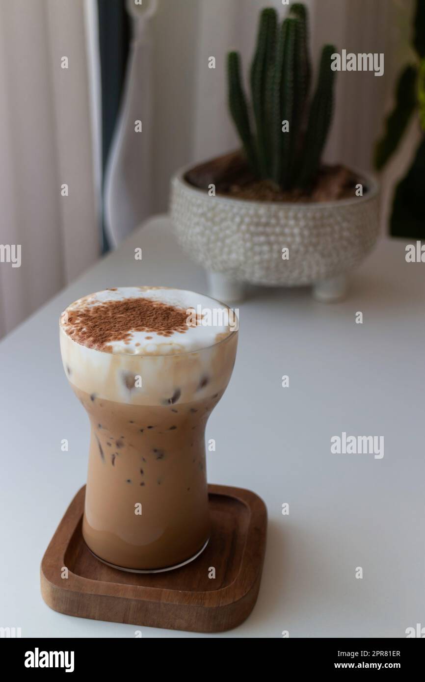 Iced coffee outdoors garden hi-res stock photography and images - Alamy