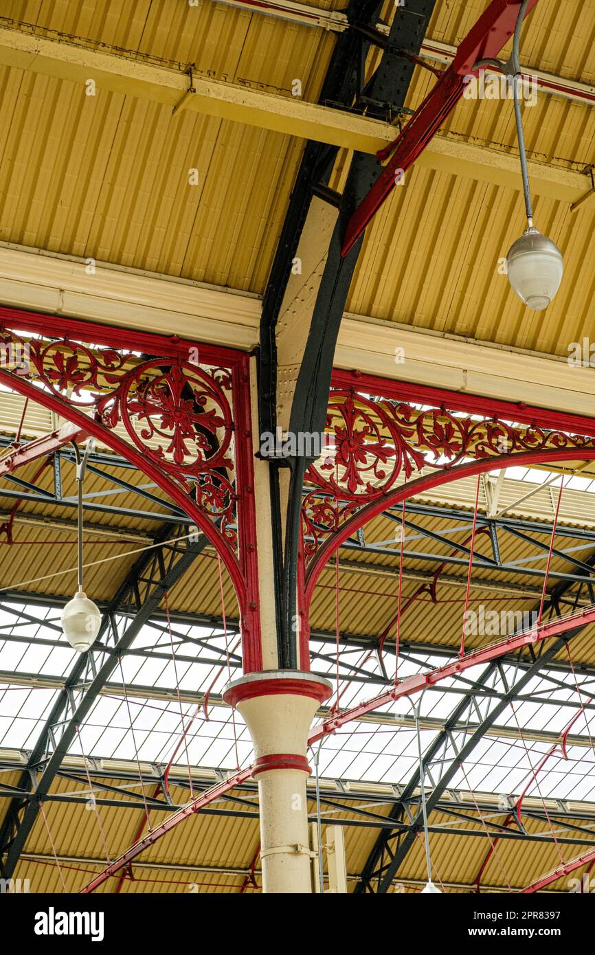 Ornamental Train Shed Roof Columns, Victoria Station, London, England ...