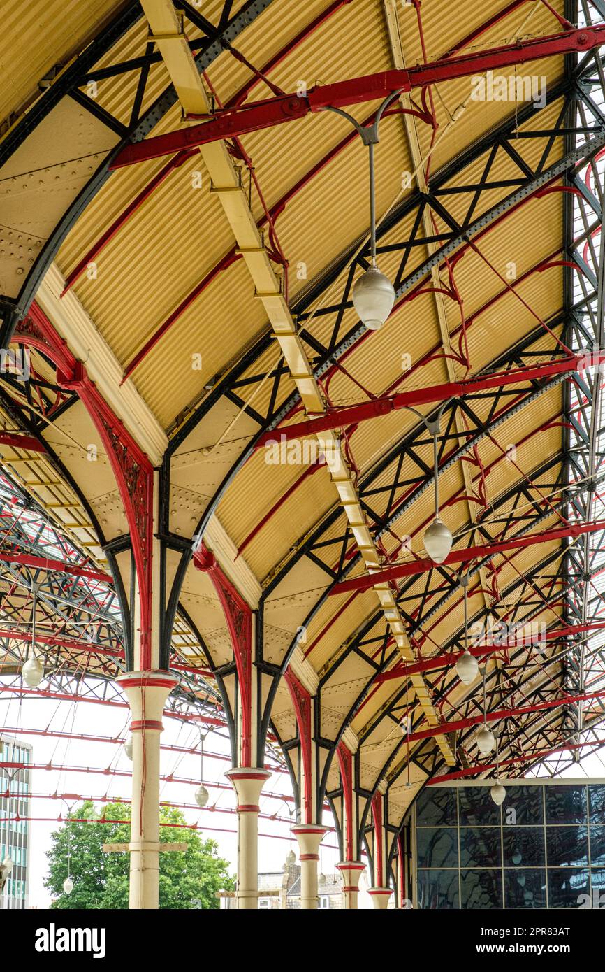 Ornamental Train Shed Roof Columns, Victoria Station, London, England ...