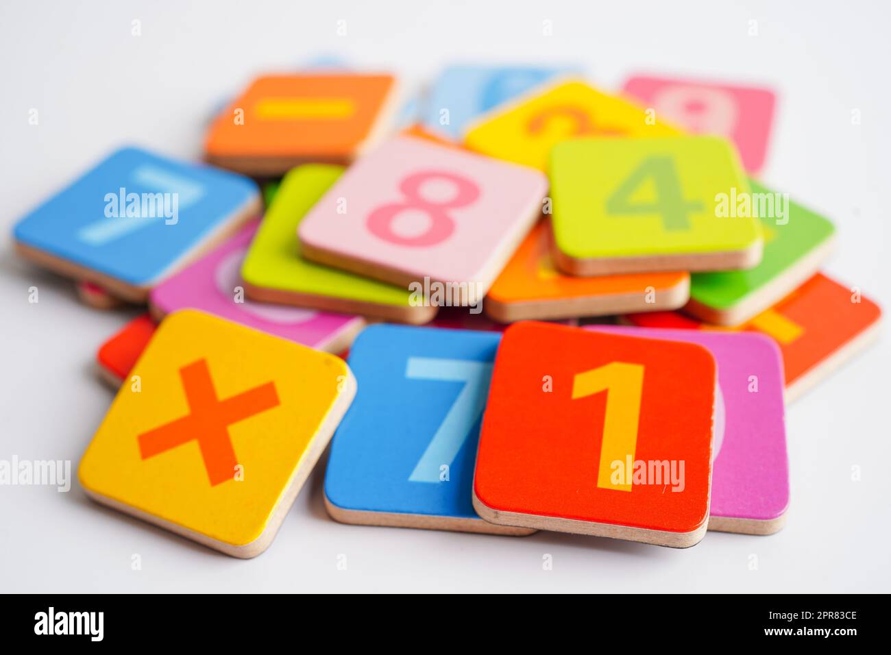Formula wood cube hi-res stock photography and images - Alamy