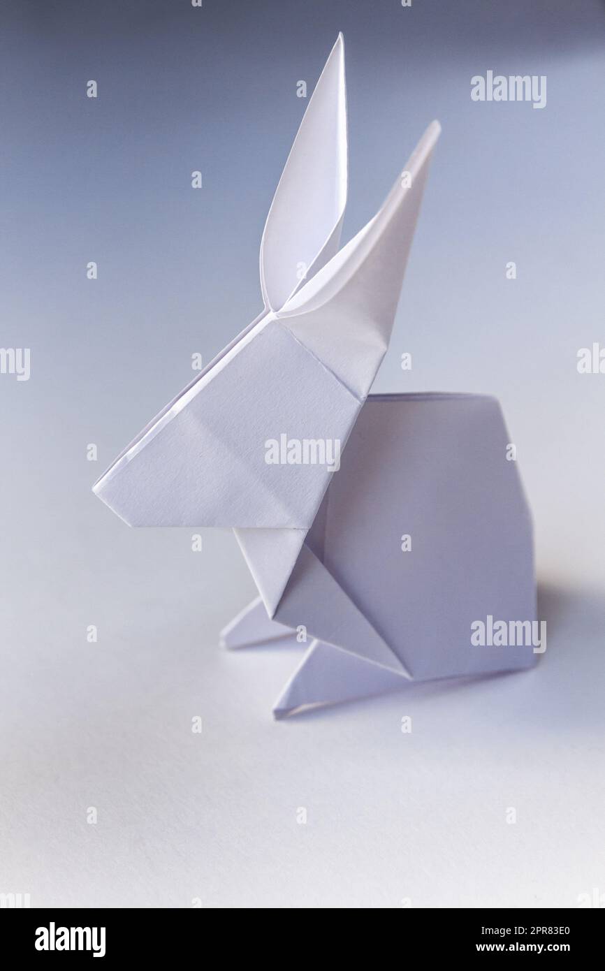 Rabbit origami hi-res stock photography and images - Alamy