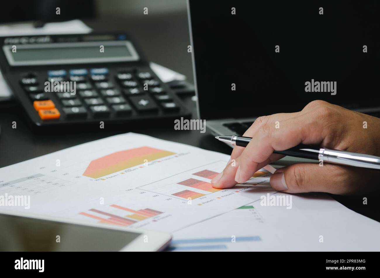 Charts and graphs statistics hi-res stock photography and images - Alamy