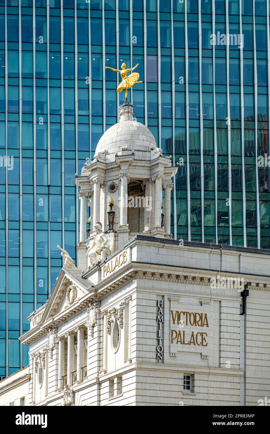 Victoria Palace Theatre, Victoria Street, London, England Stock Photo - Alamy