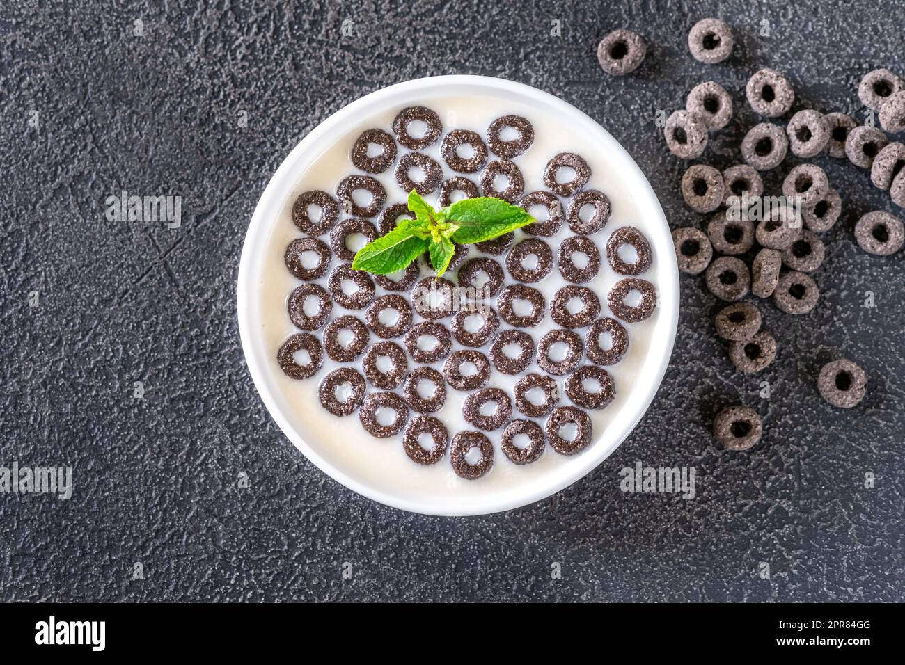 Oreo cereal hi-res stock photography and images - Alamy