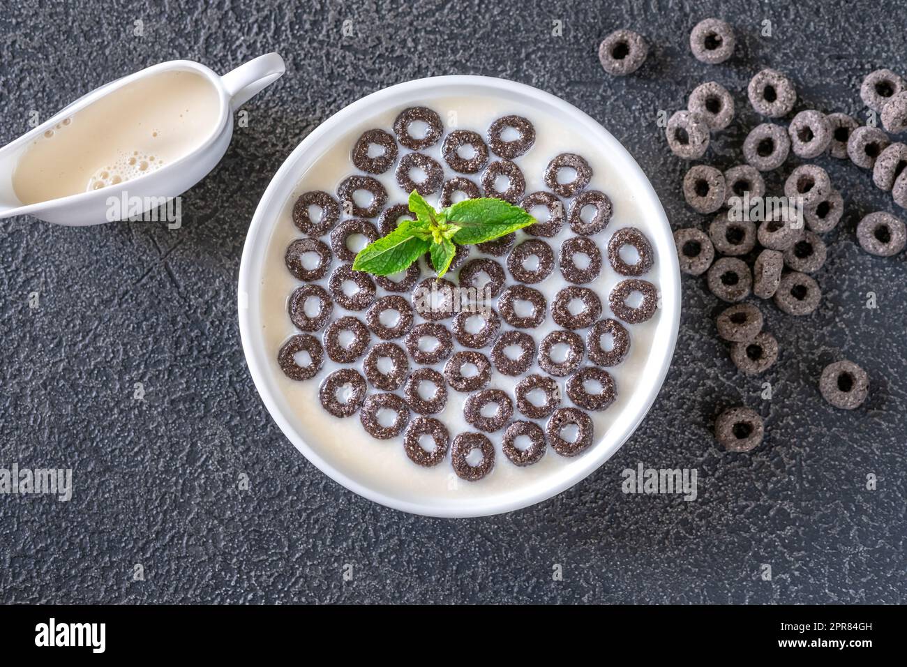 Oreo cereal hi-res stock photography and images - Alamy