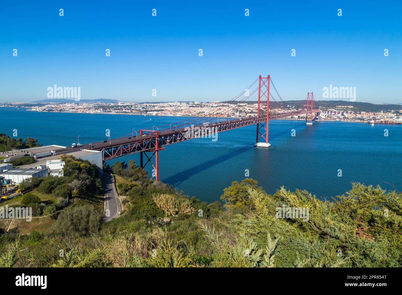 Ponte 25 de Abril Stock Photo - Alamy