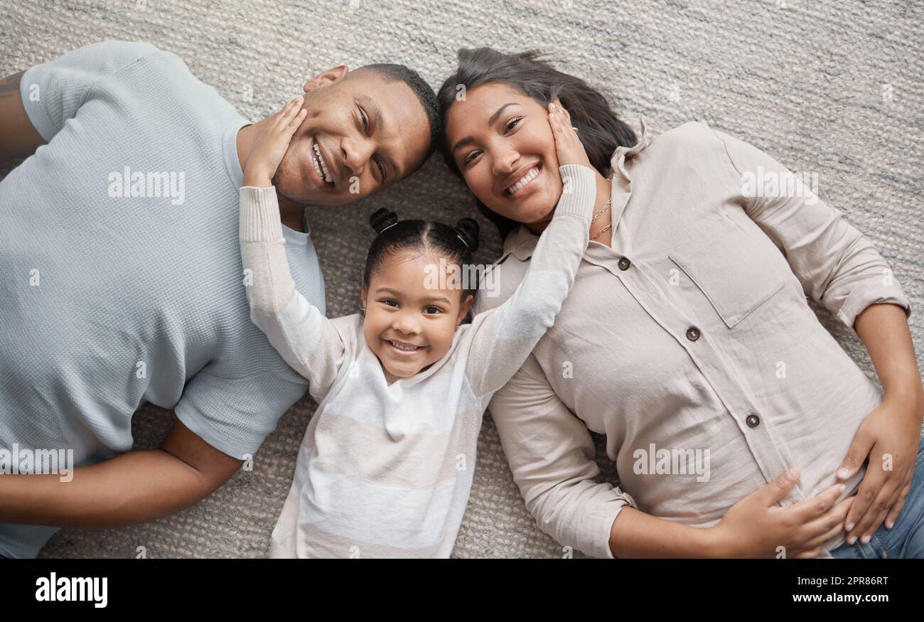 Family relaxing sofa child floor hi-res stock photography and images ...
