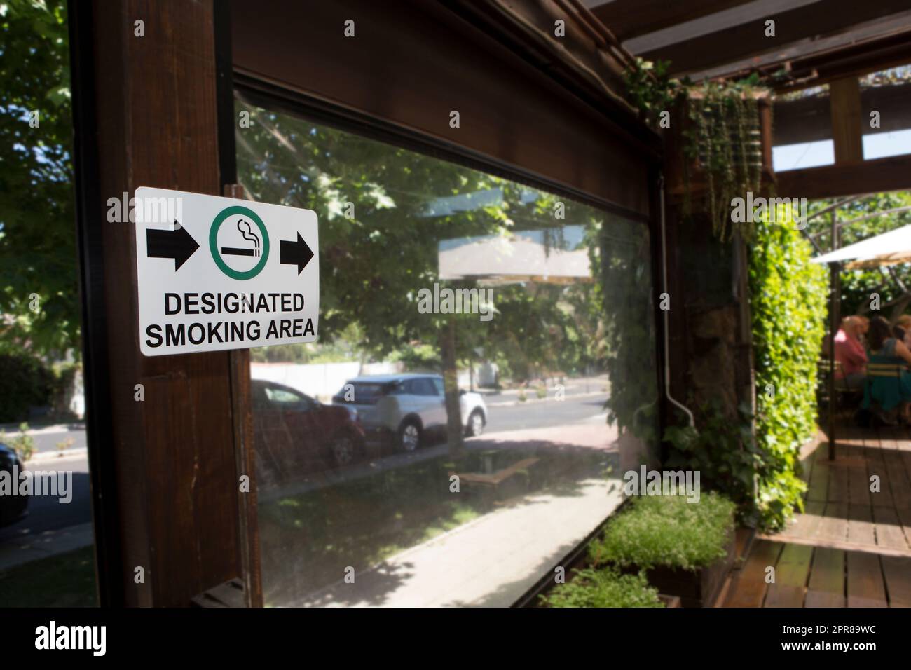 Designated smoking areas hi-res stock photography and images - Alamy