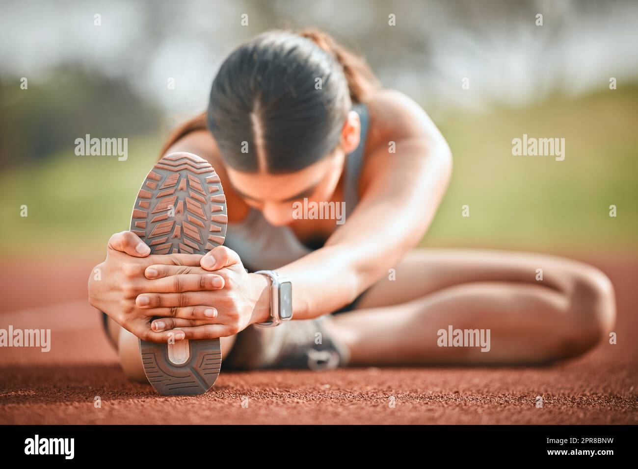 Bending her legs hi-res stock photography and images - Alamy