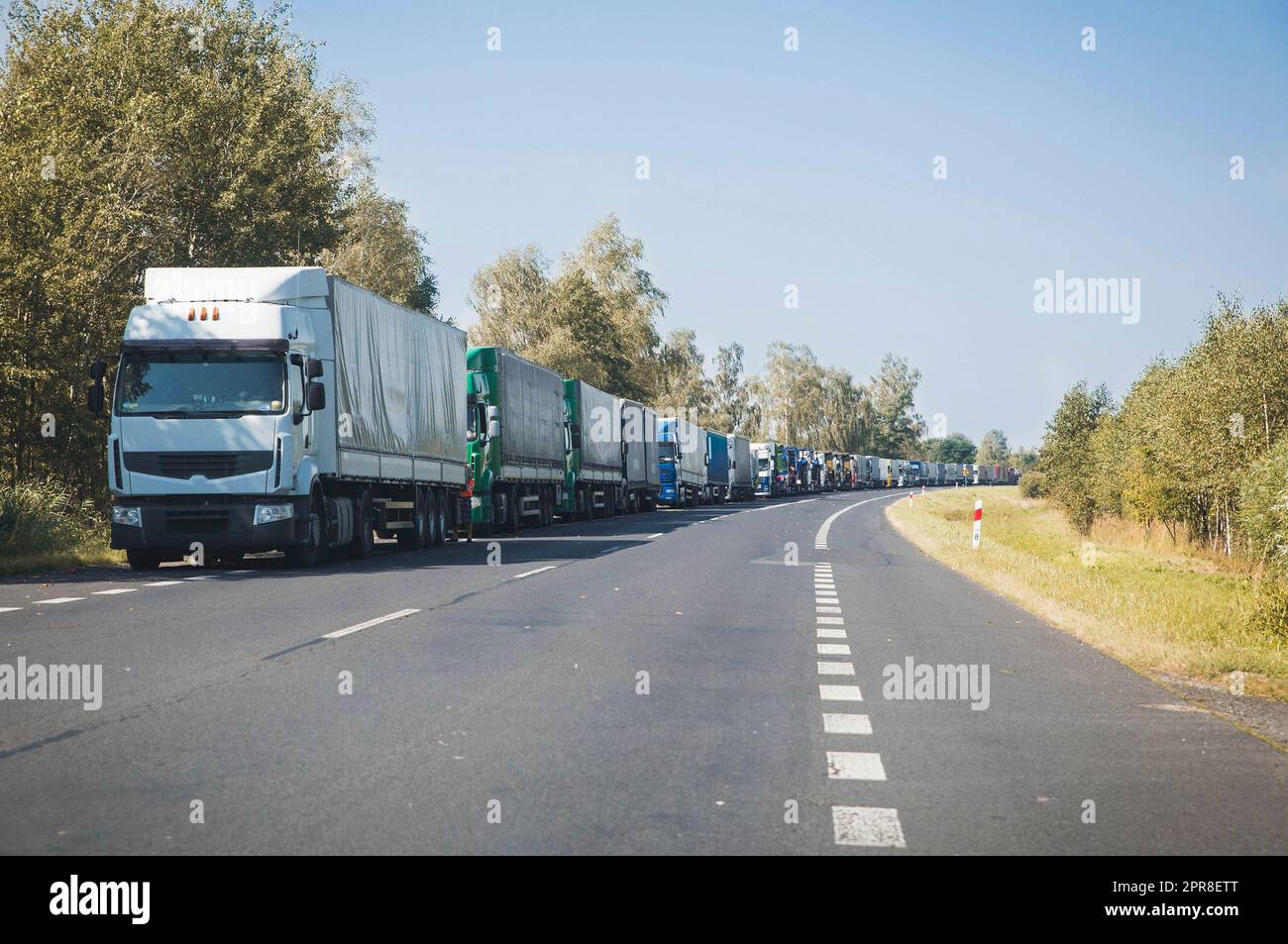 Long queue lorry cargo trucks hi-res stock photography and images - Alamy