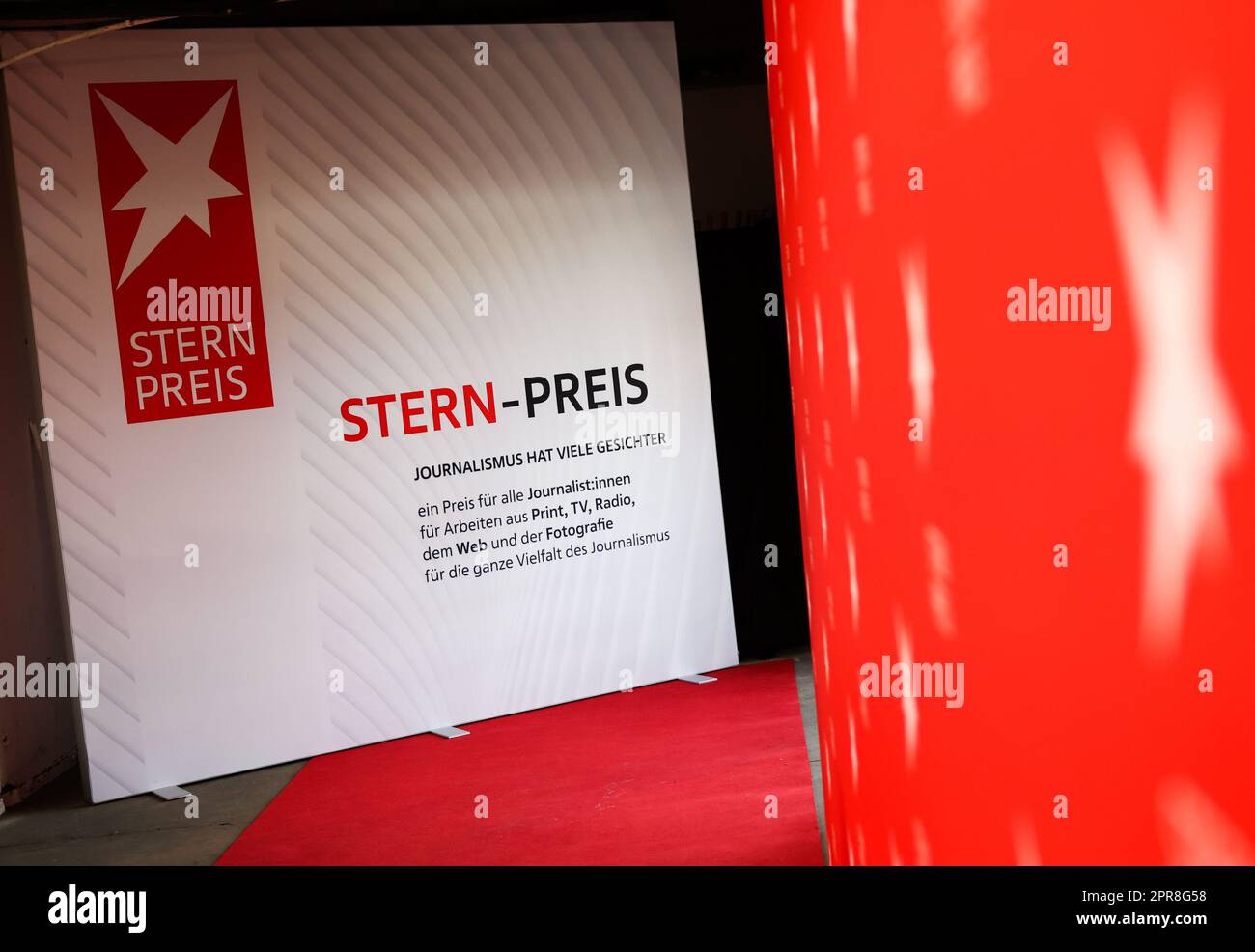 Stern faces hi-res stock photography and images - Alamy