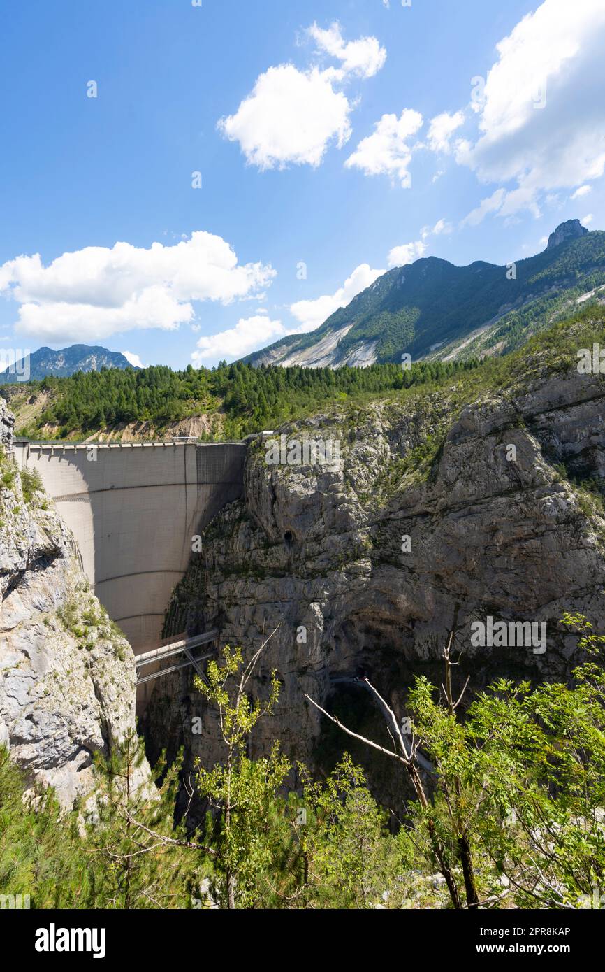 The Vajont dam, Italy Stock Photo - Alamy