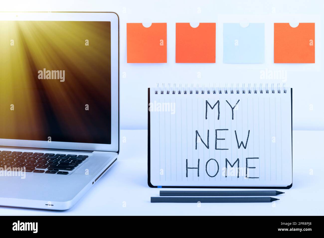 Moving lap top hi-res stock photography and images - Alamy