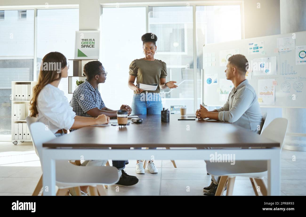 Presentation table hi-res stock photography and images - Alamy