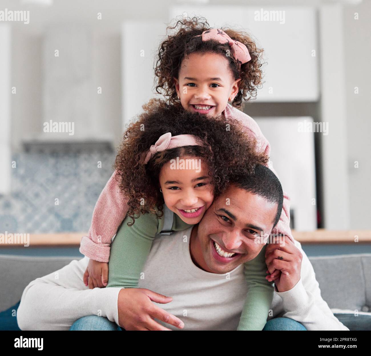 Dad with two daughters hi-res stock photography and images - Alamy