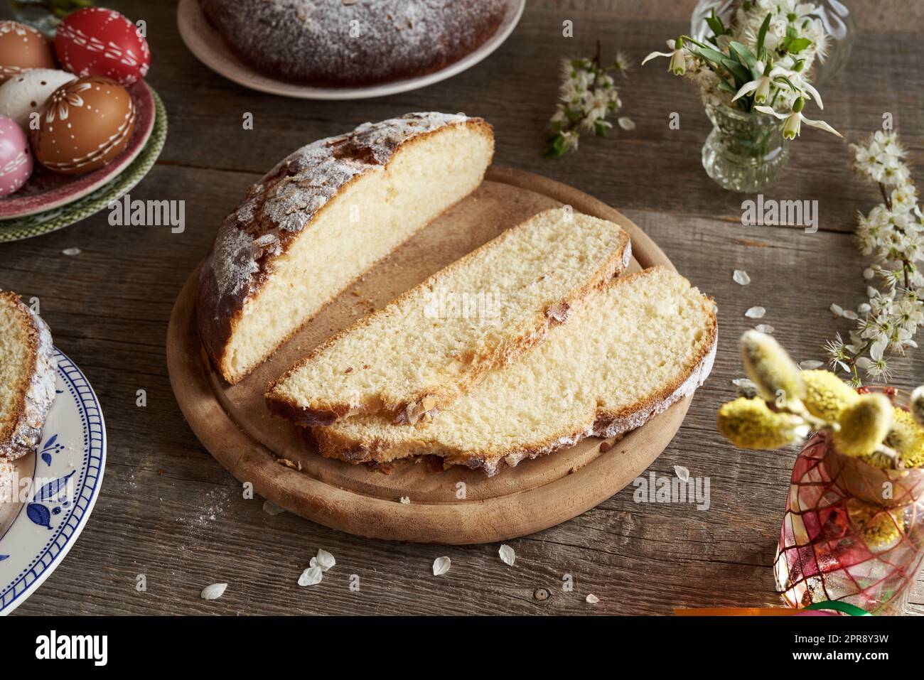 Siced mazanec - Czech sweet Easter pastry similar to hot cross bun ...