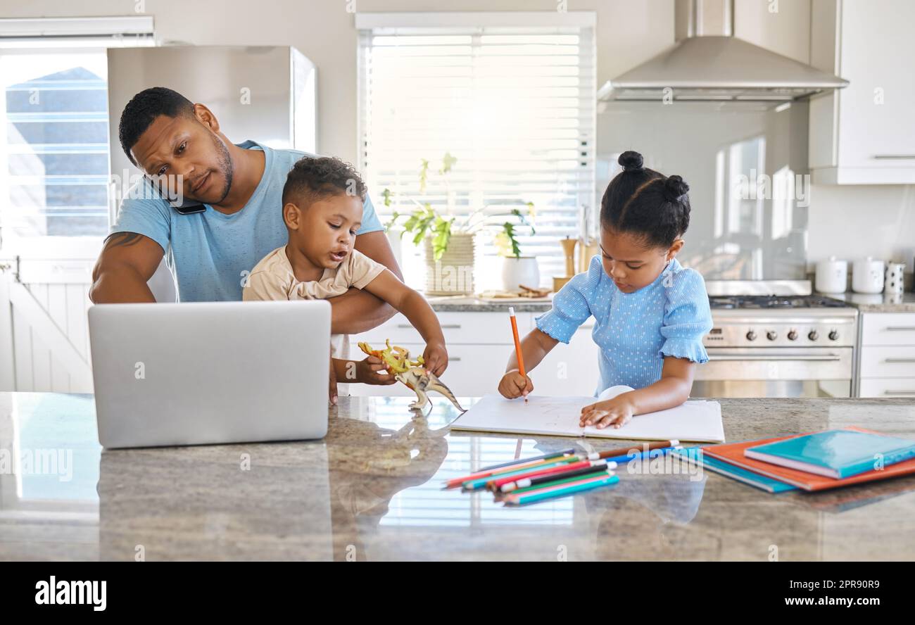 Working father and children hi-res stock photography and images - Alamy