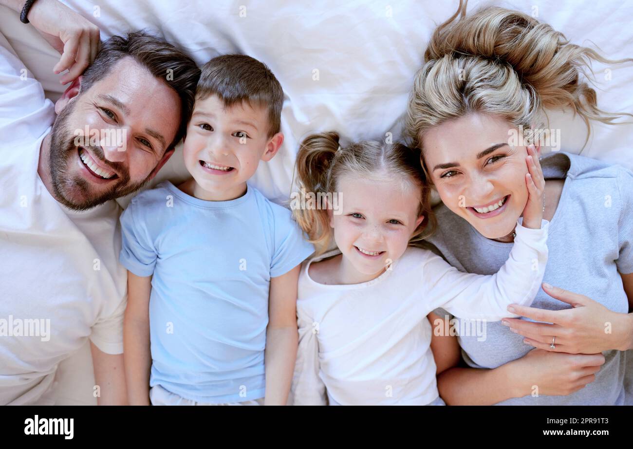 Cosy family hi-res stock photography and images - Alamy