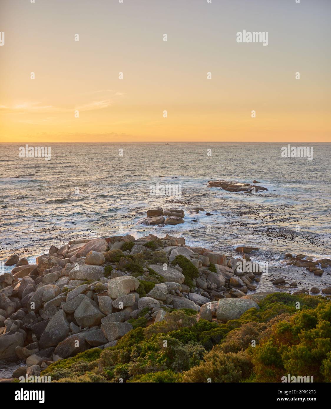 Sea outdoors and beautiful scenery hi-res stock photography and images ...