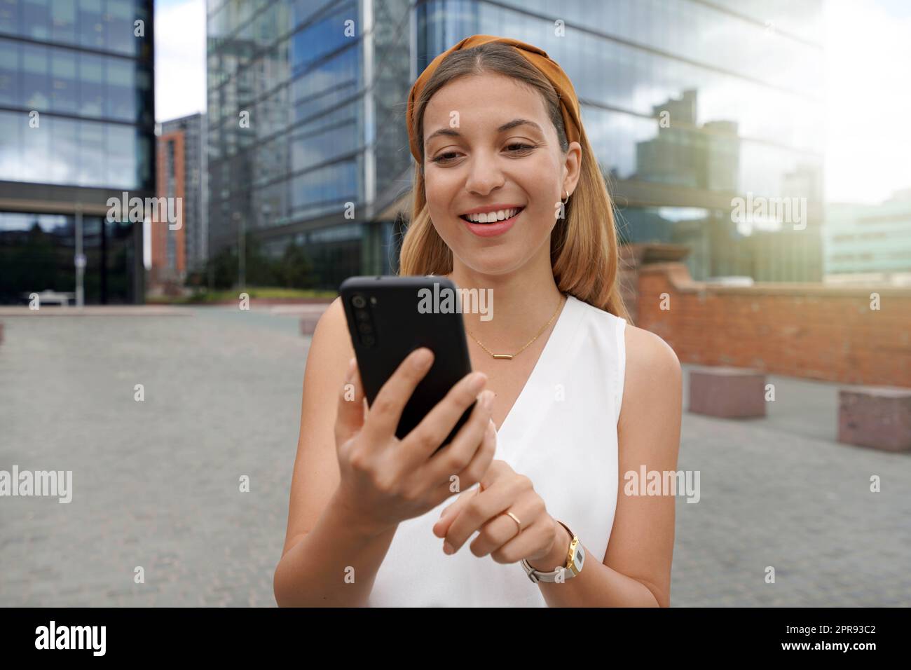 Communication technology hi-res stock photography and images - Alamy