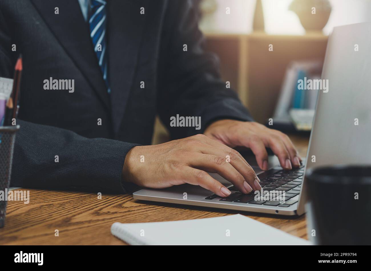 Computer network office hi-res stock photography and images - Alamy