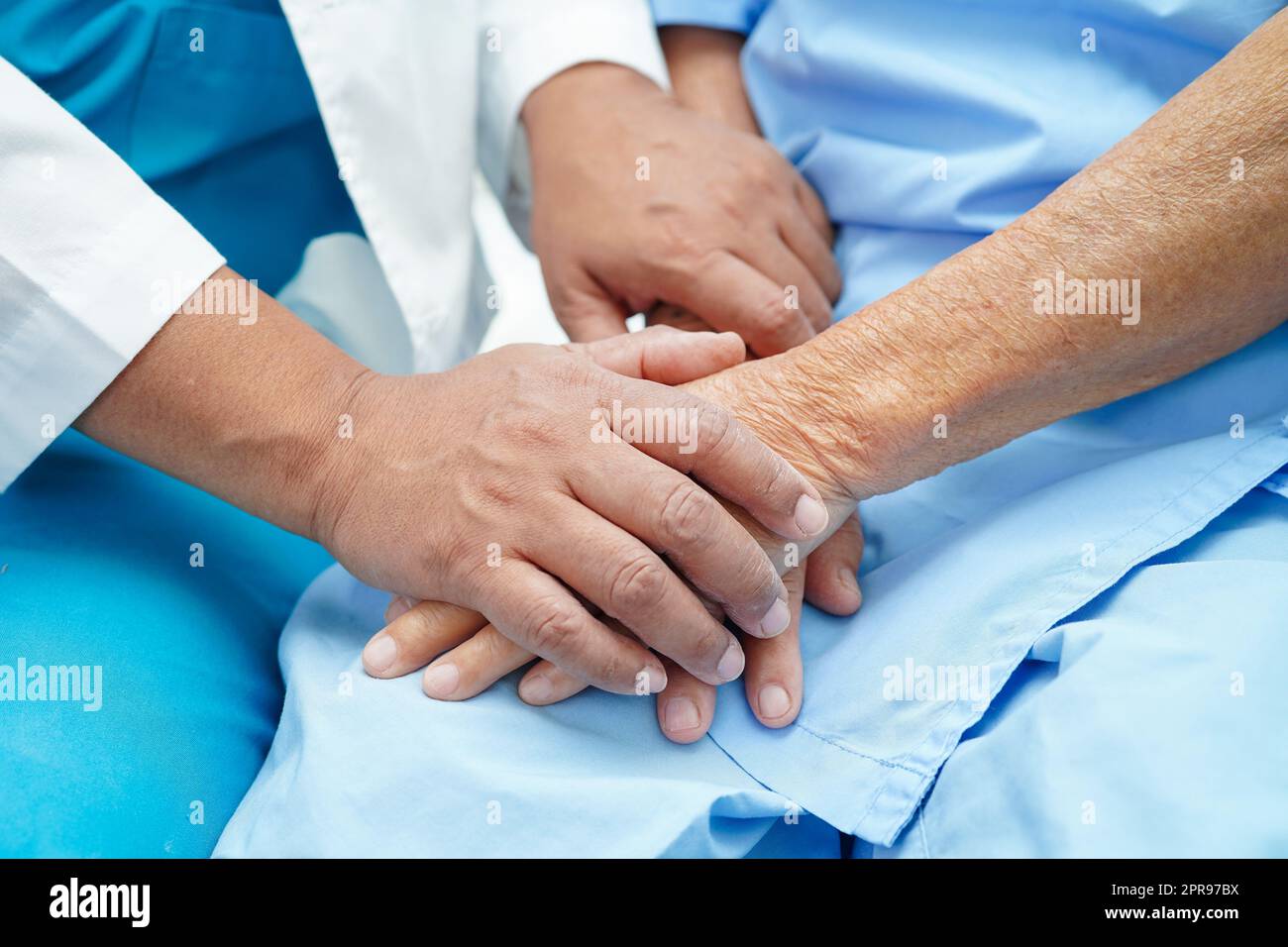 Nurse empathy hospital patient hi-res stock photography and images - Alamy
