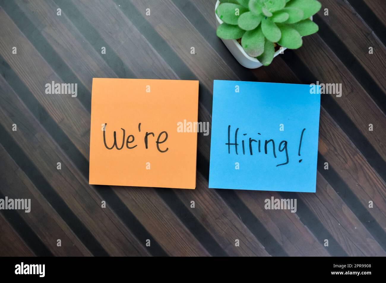 Handwritten interview sign hi-res stock photography and images - Alamy