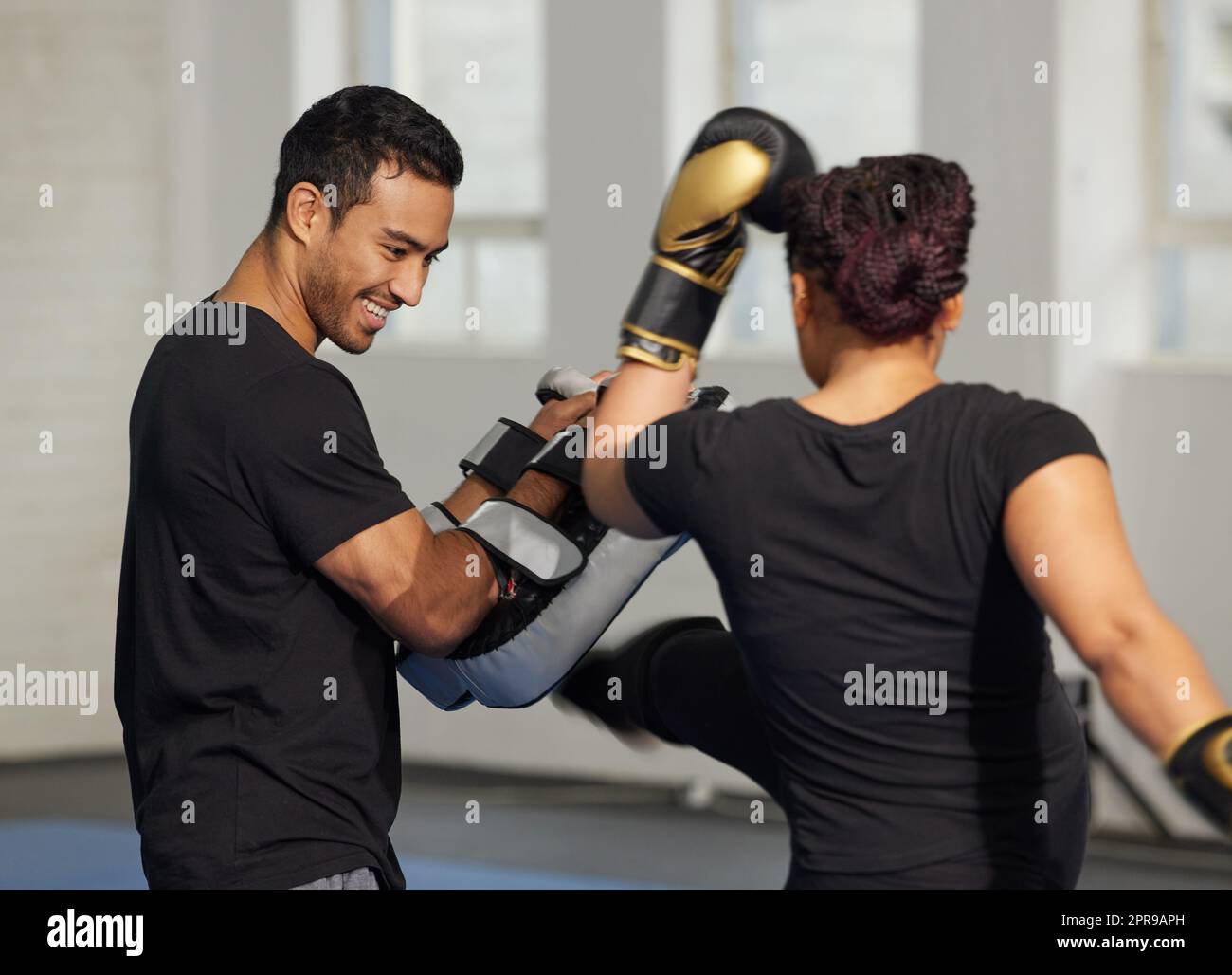 Kickboxing man training hi-res stock photography and images - Alamy