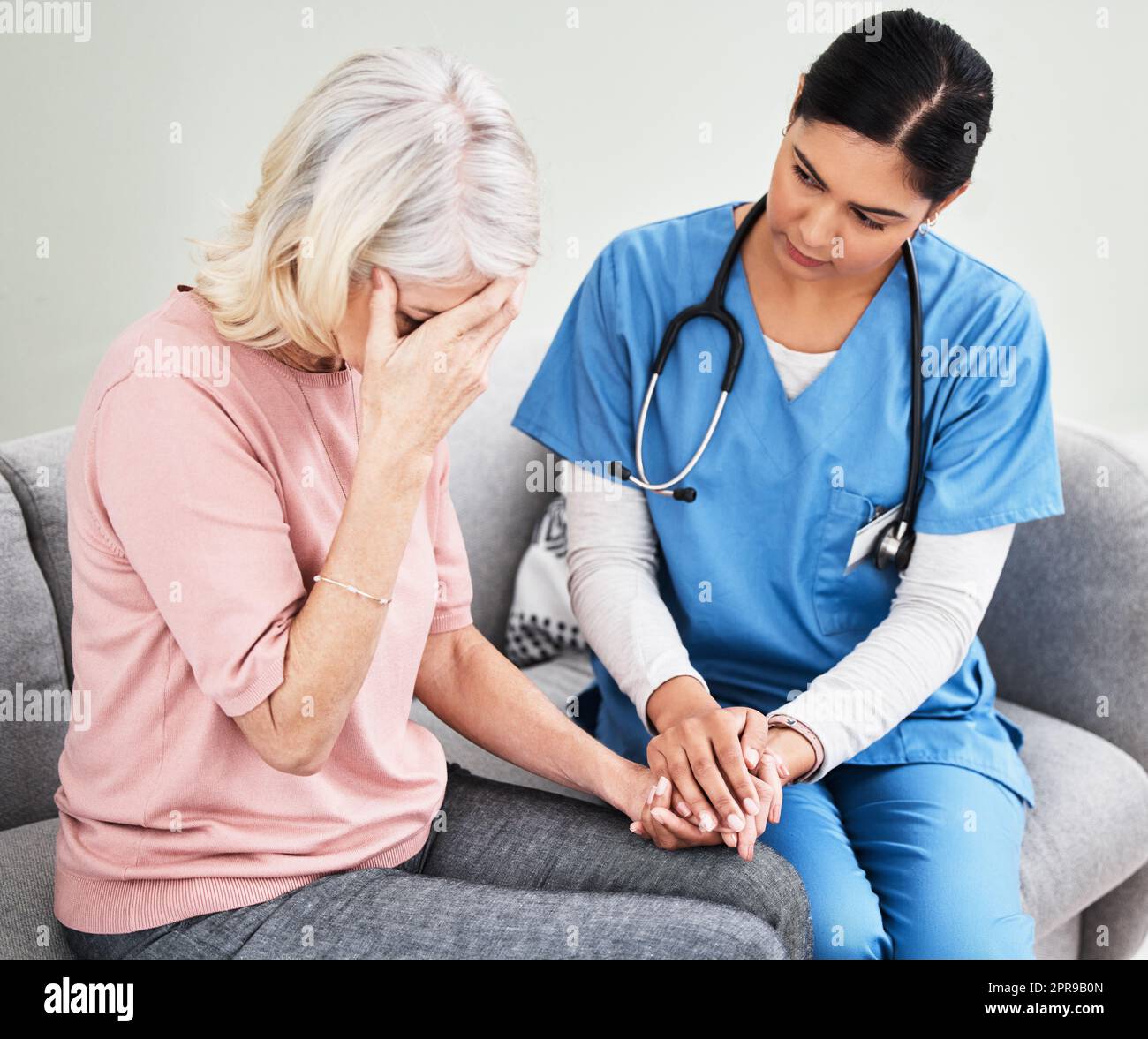 Need an employee hi-res stock photography and images - Alamy