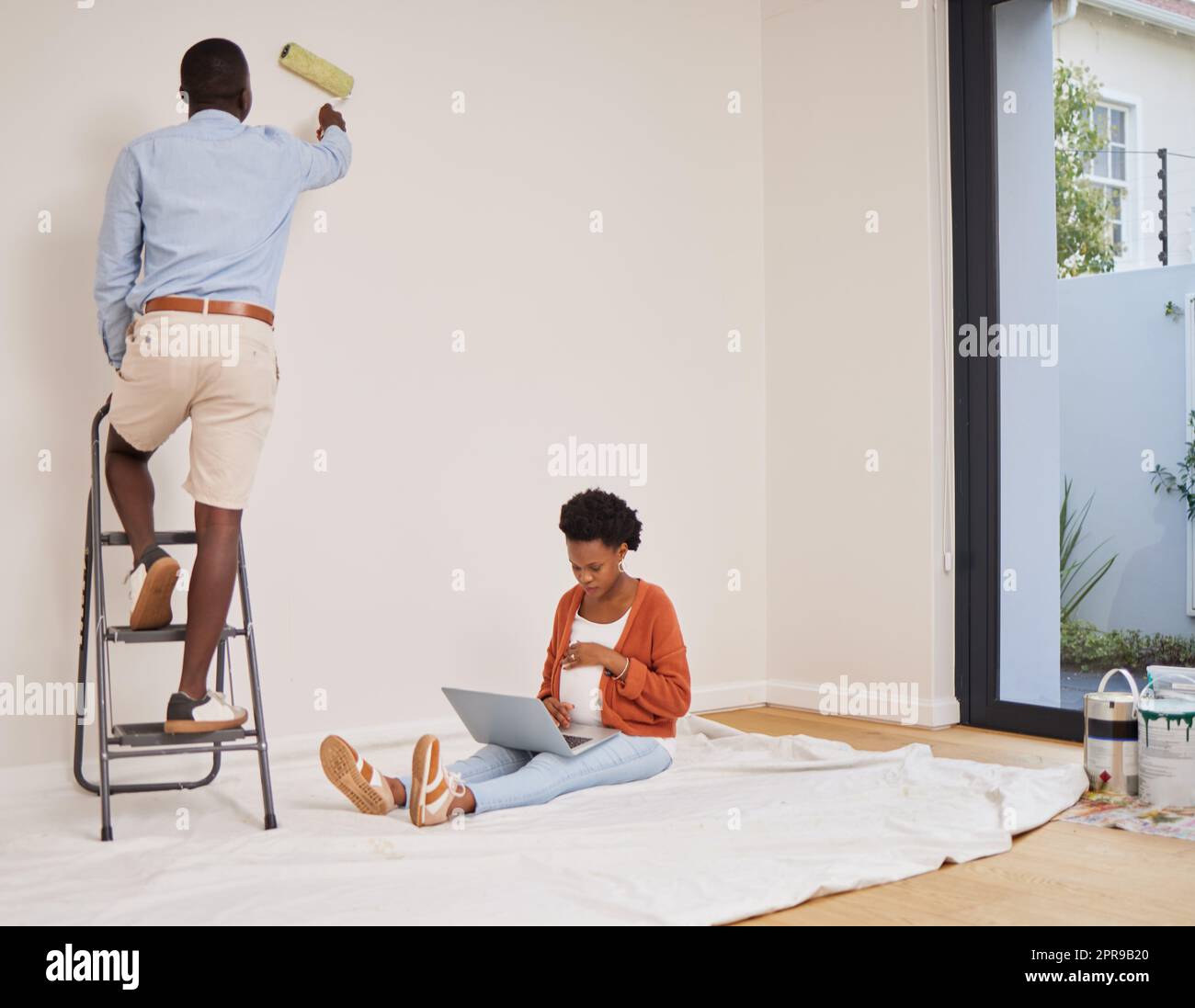 Interior paints hi-res stock photography and images - Alamy