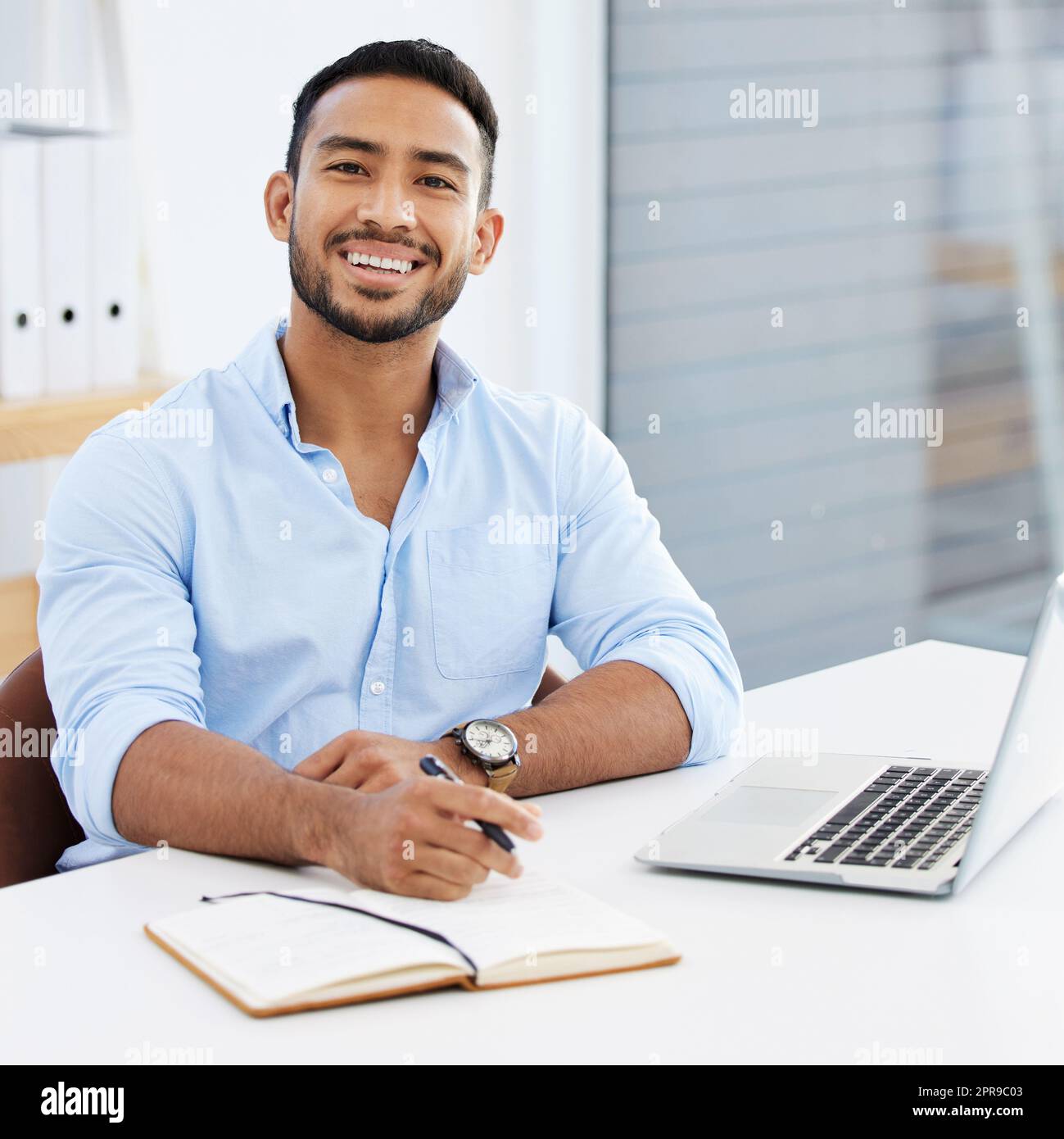 Writing a dedication hi-res stock photography and images - Alamy