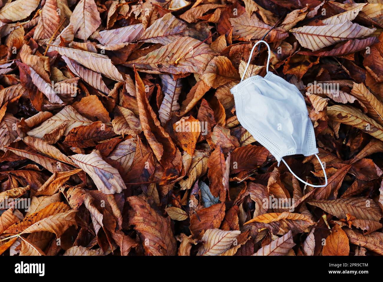 Corona mask hi-res stock photography and images - Alamy