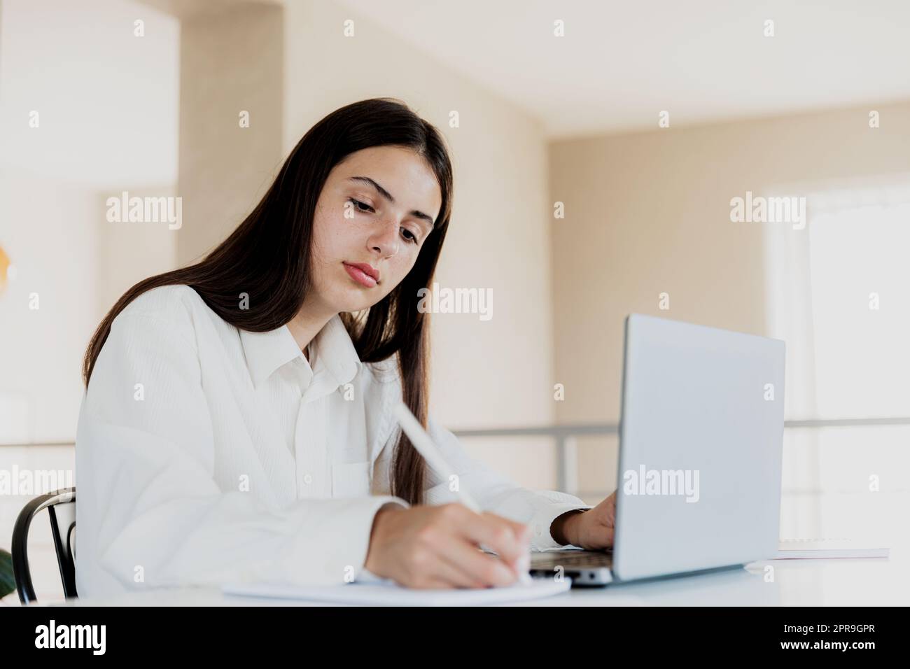 Reading document from notepad hi-res stock photography and images - Alamy