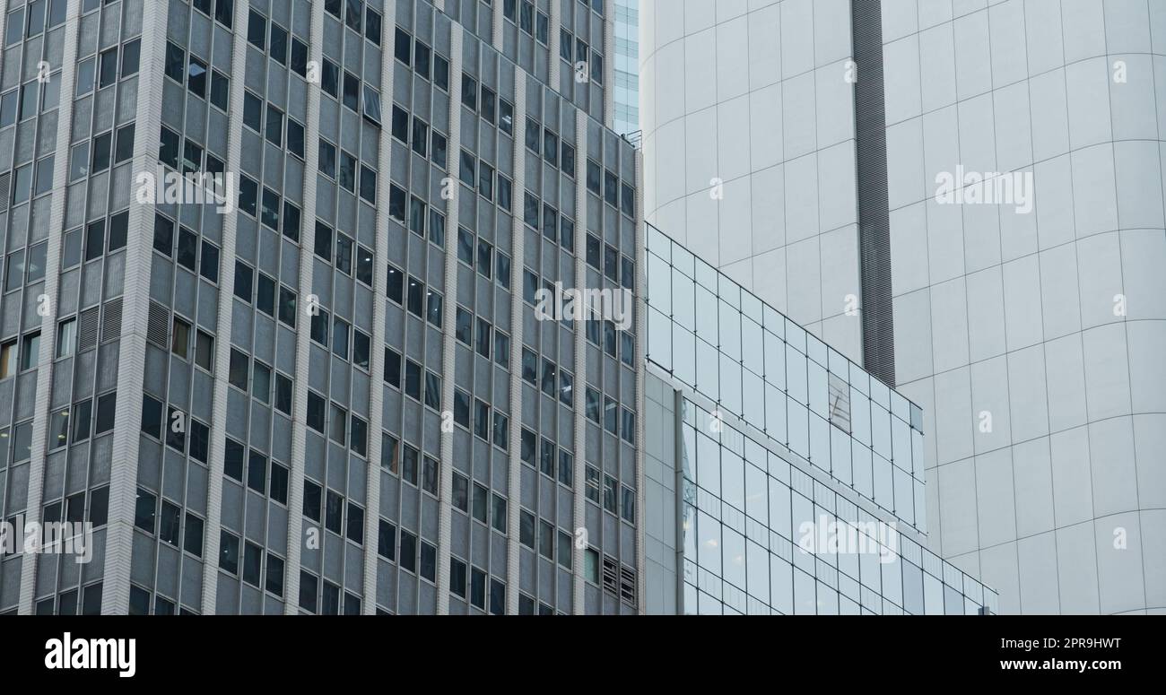 Exterior of the business office tower Stock Photo - Alamy