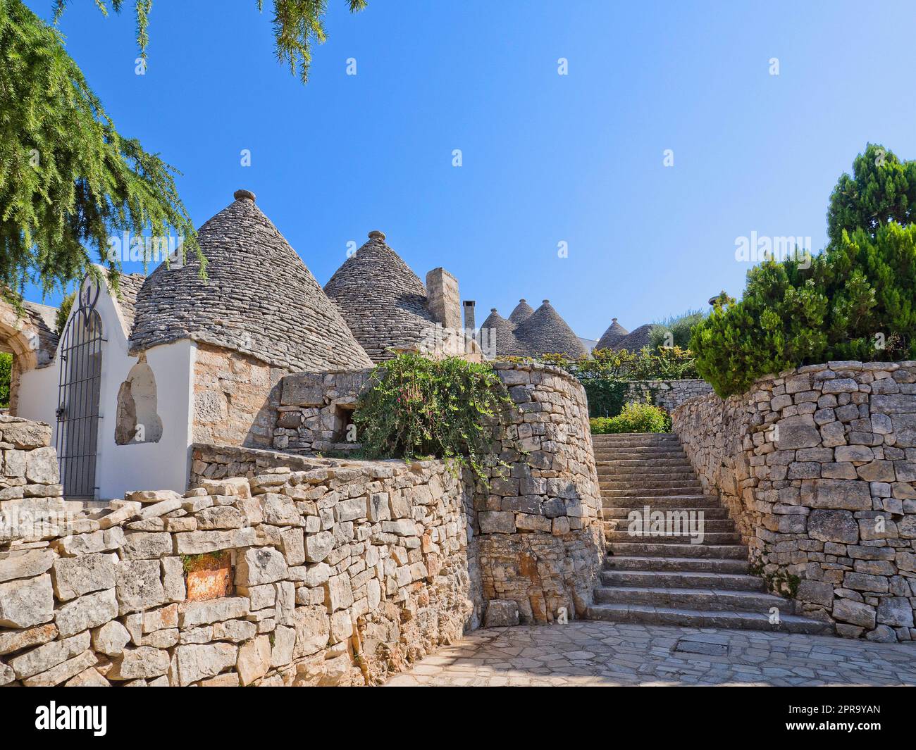 Italy trulli church of alberobello hi-res stock photography and images ...