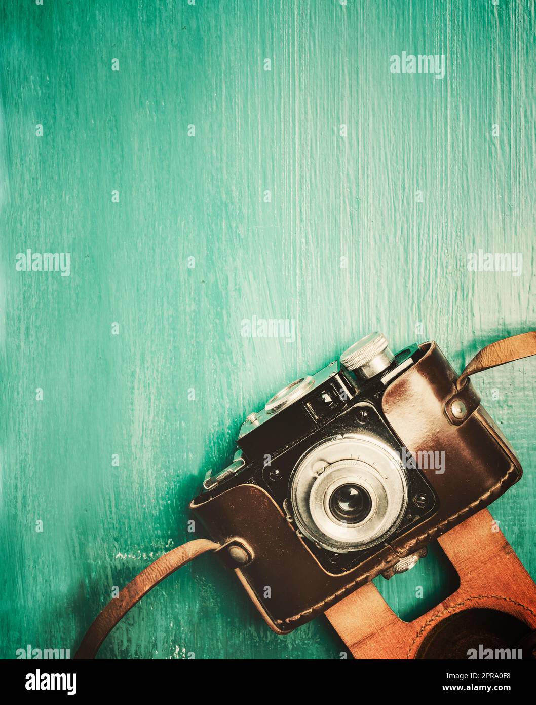 Vintage photo camera hi-res stock photography and images - Alamy