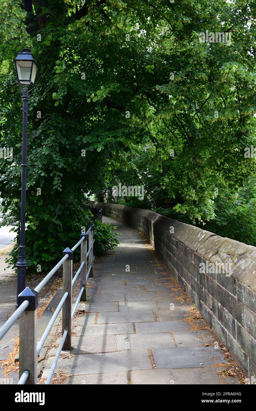 Medieval city walls chester hi-res stock photography and images - Alamy
