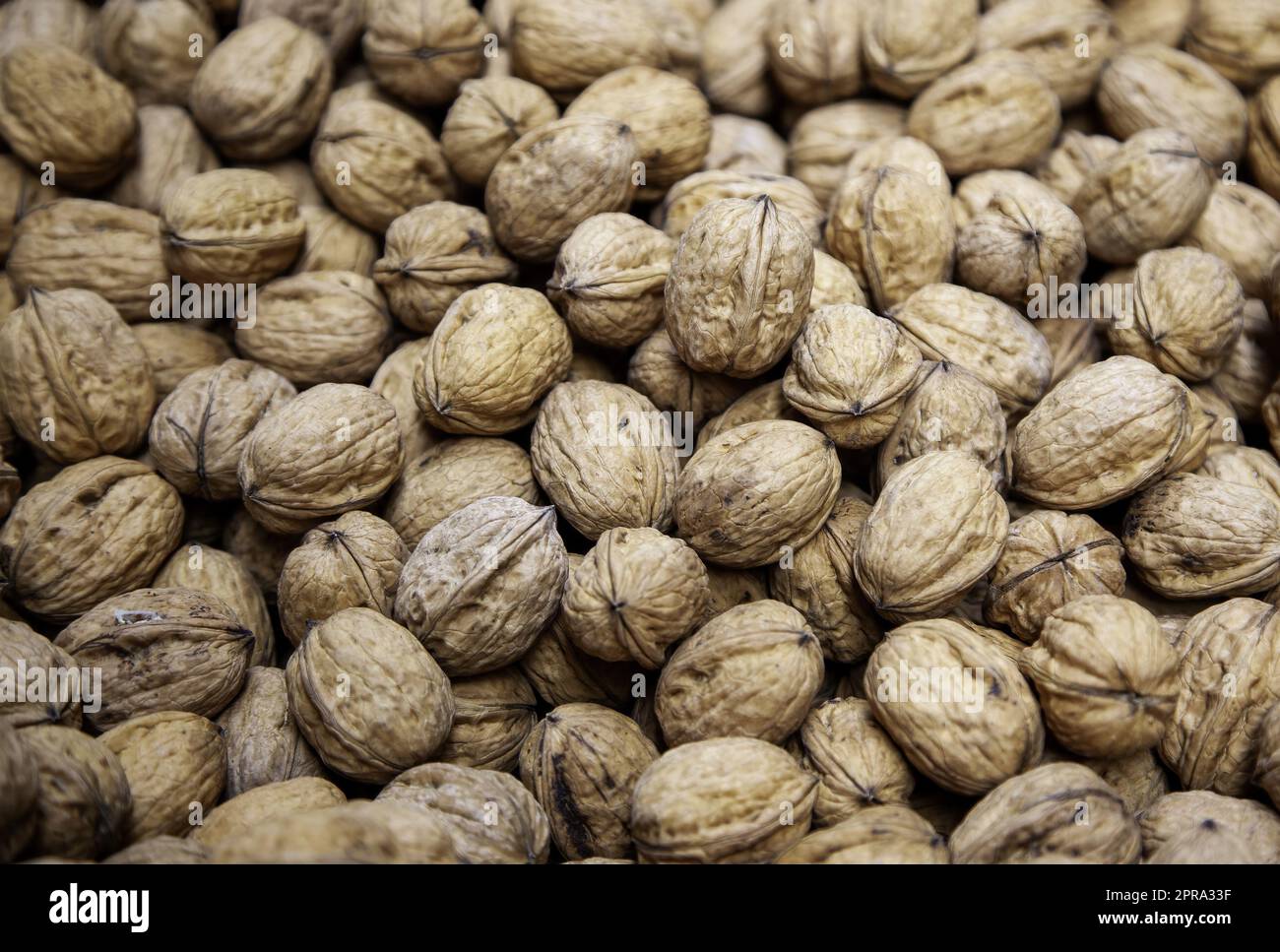 Walnuts in a group hi-res stock photography and images - Alamy