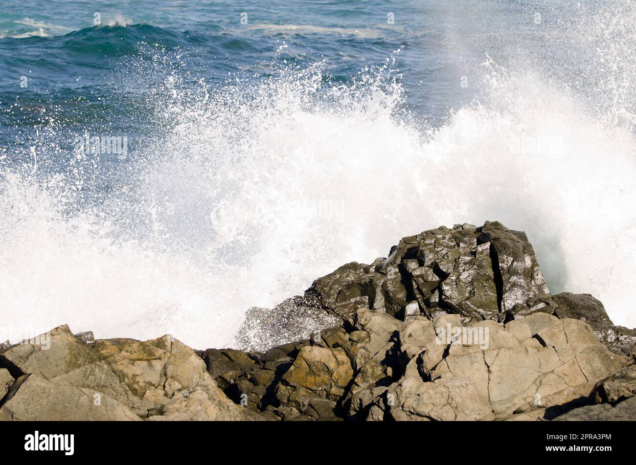 Breaking rocks hi-res stock photography and images - Alamy