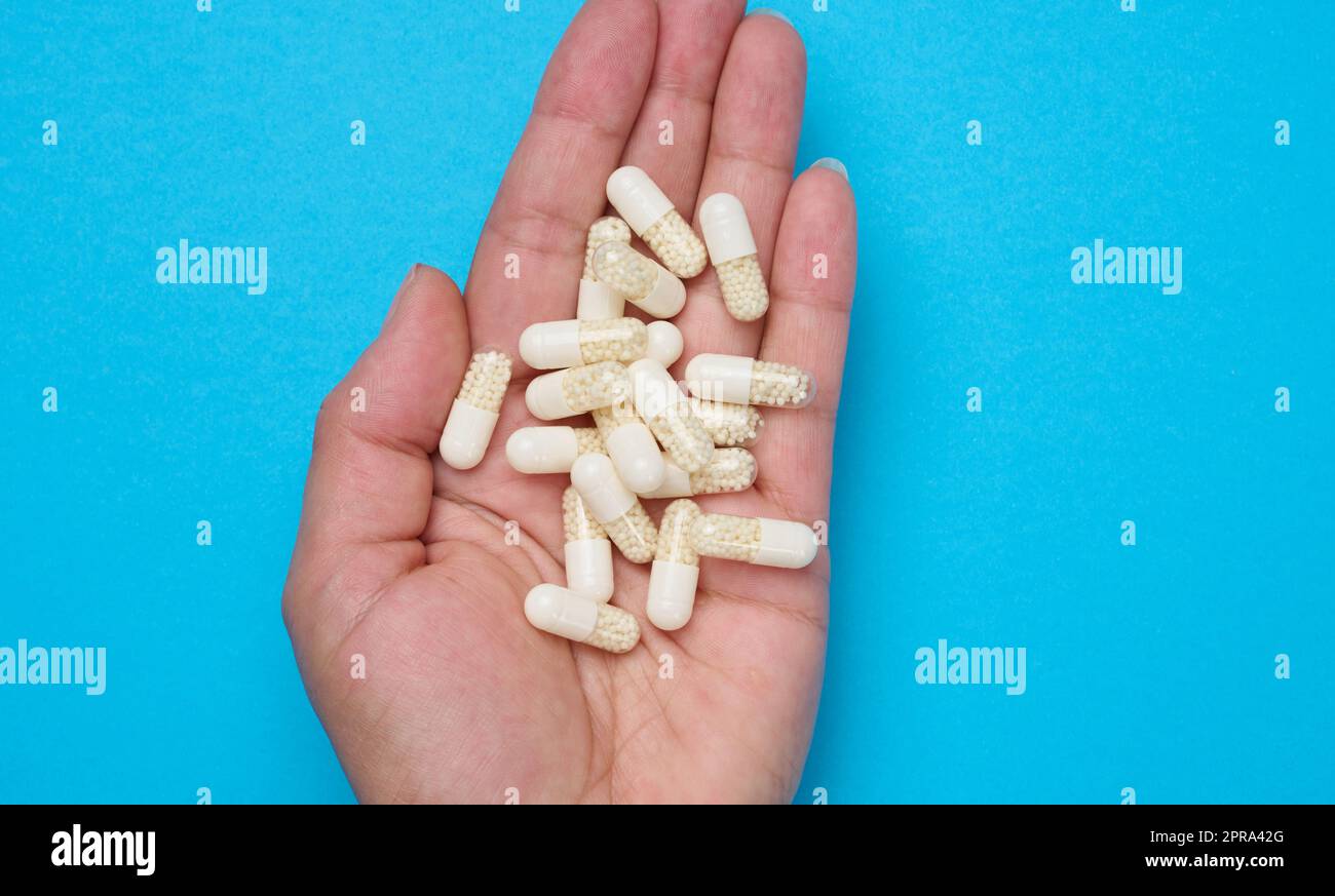 White oval pill hi-res stock photography and images - Alamy