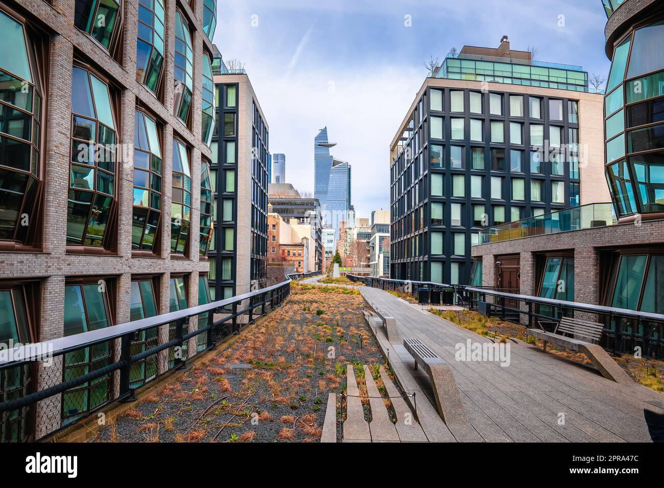 New York City High Line famous walkway view Stock Photo - Alamy