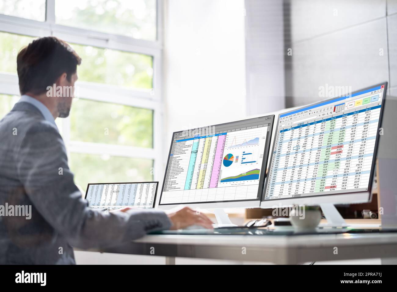 Coding 2 hi-res stock photography and images - Alamy