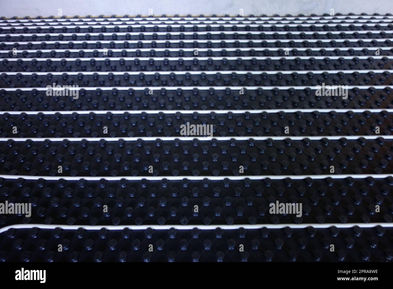 Straight alignment hi-res stock photography and images - Alamy