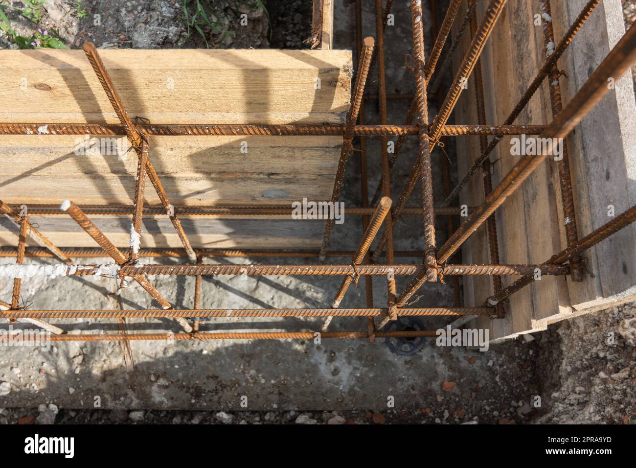 Tied rebar and mounted formwork close-up, top view Stock Photo - Alamy