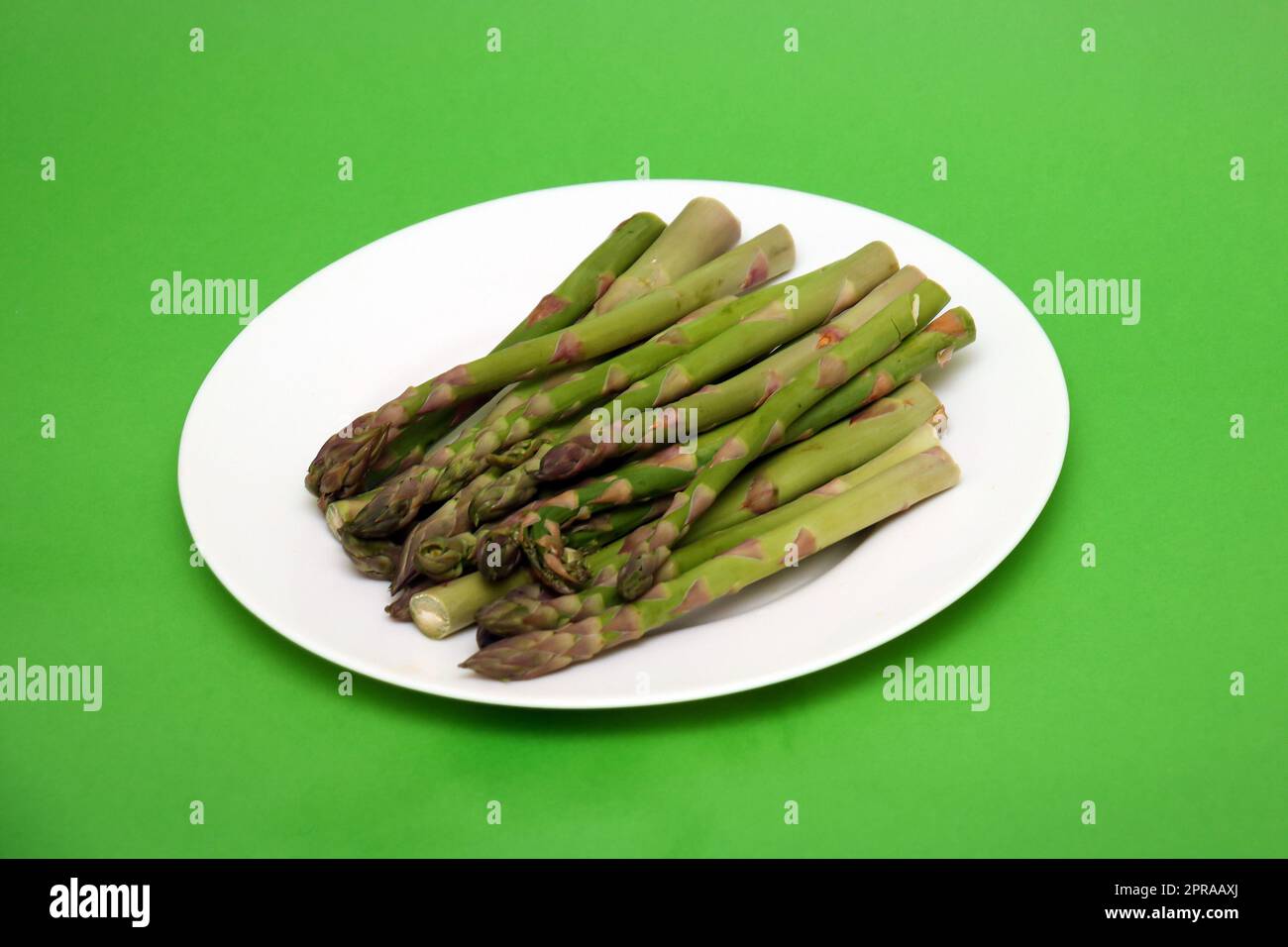 Asparagus plate hi-res stock photography and images - Alamy