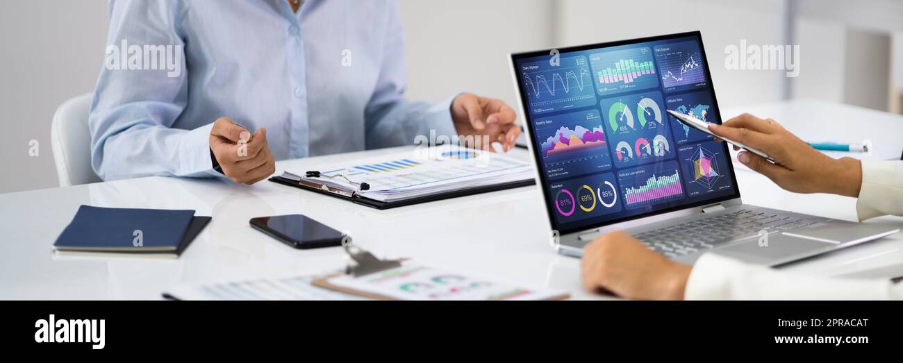 Data Analyst Using Data Analytics KPI Stock Photo - Alamy