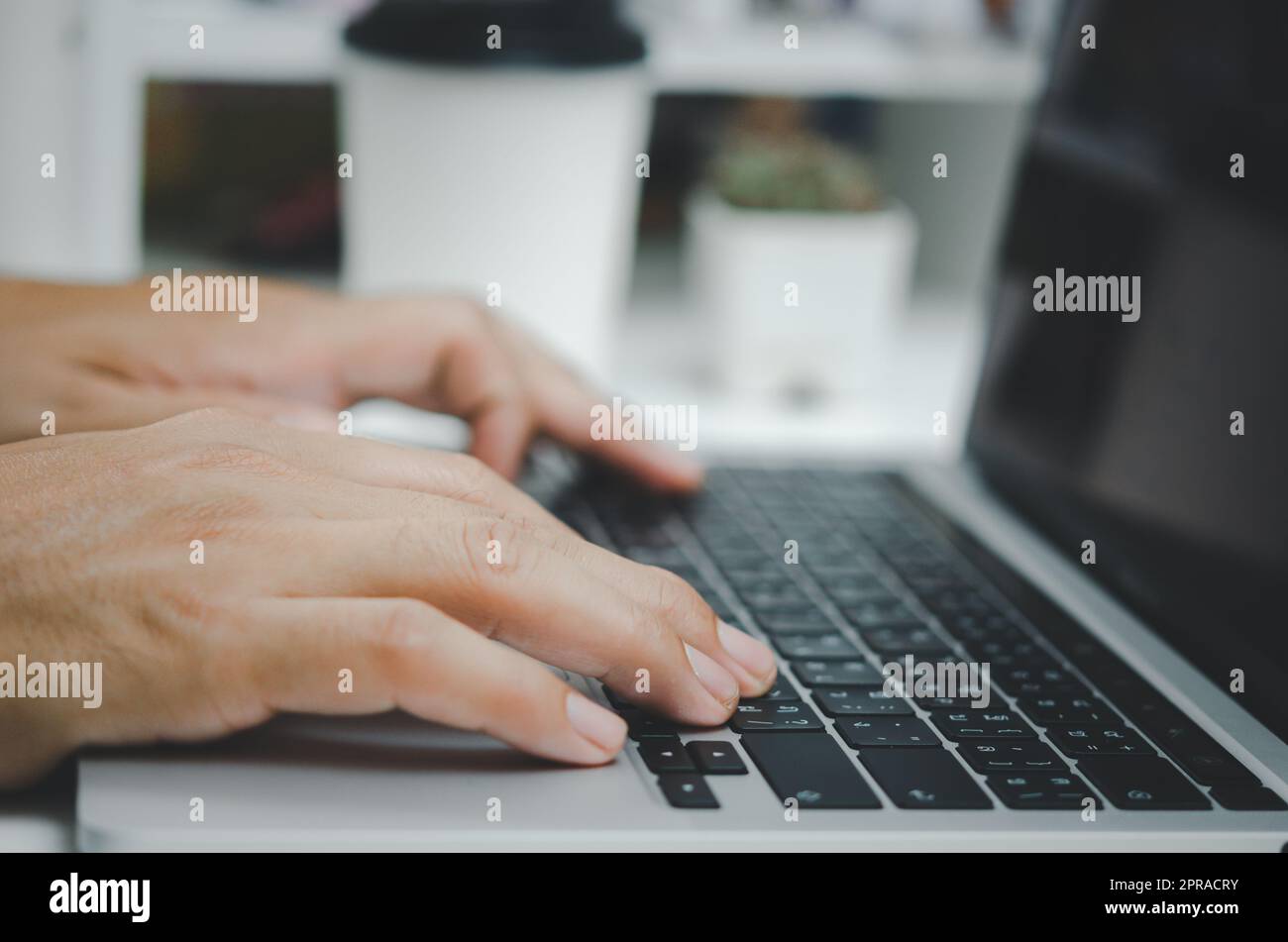 Computer communication hi-res stock photography and images - Alamy